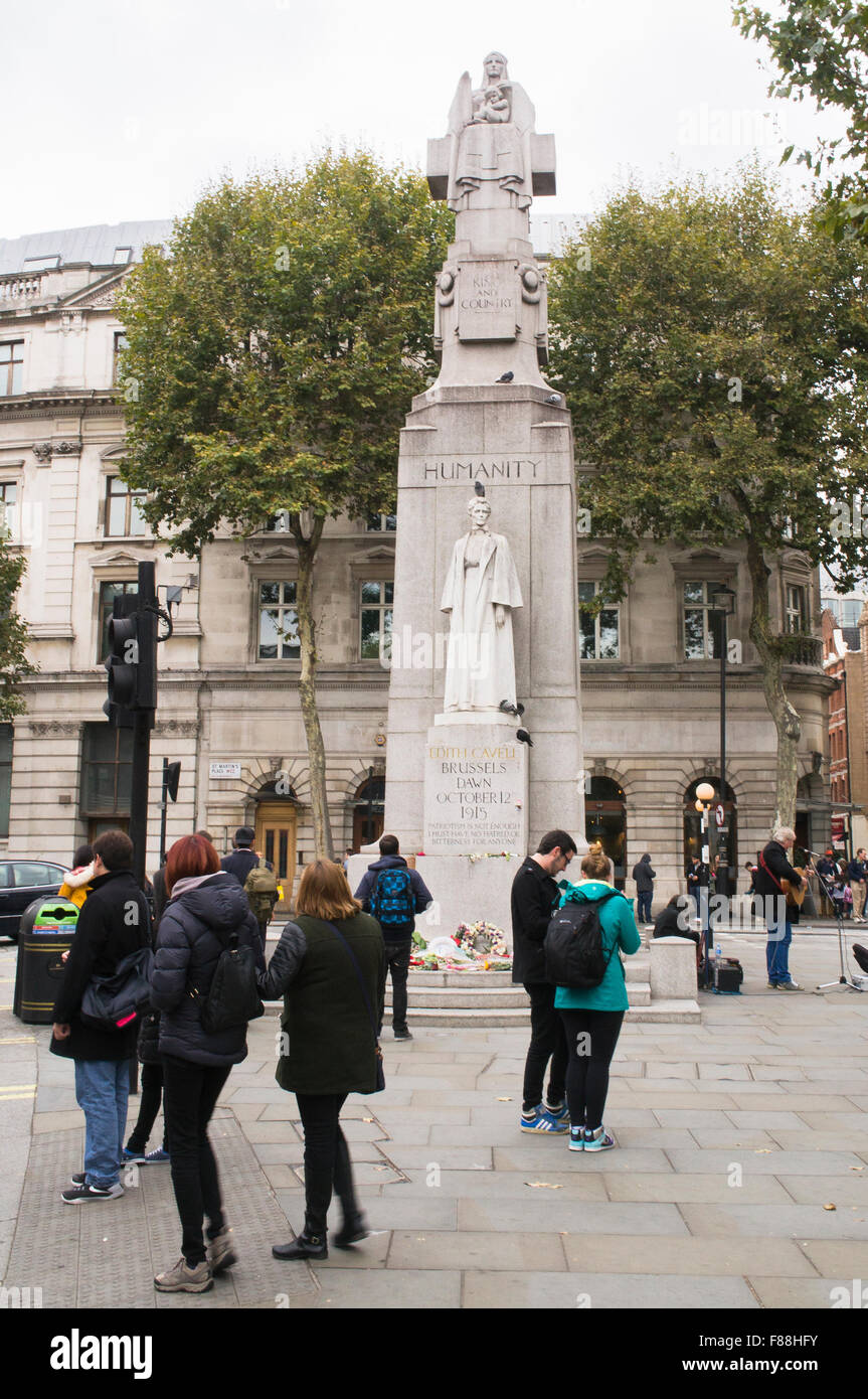 Edith Cavell Memorial Stock Photo - Alamy