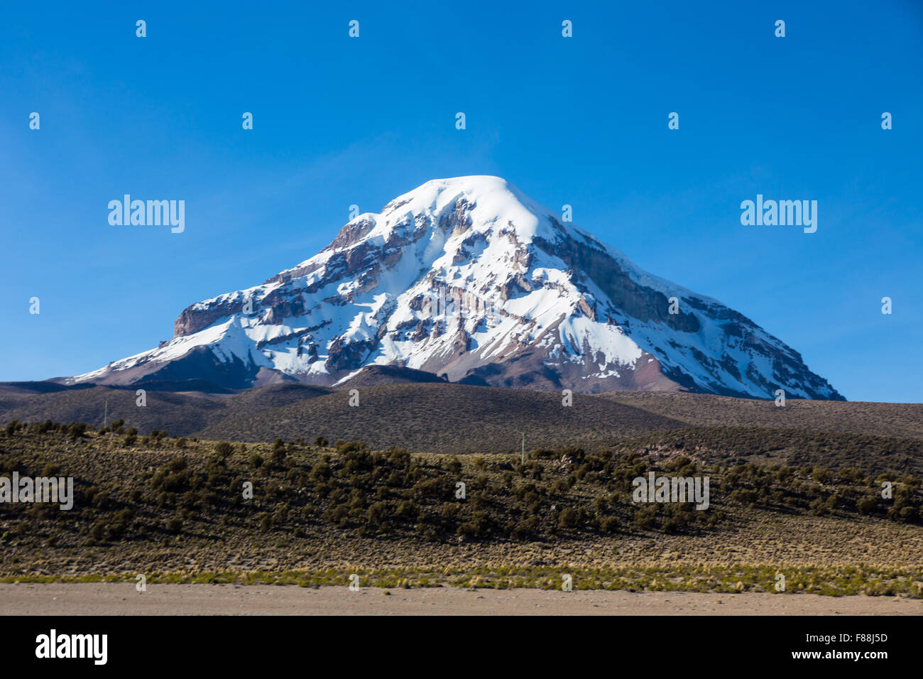 Sajama volcano in the Natural Park of Sajama. Bolivia Stock Photo - Alamy
