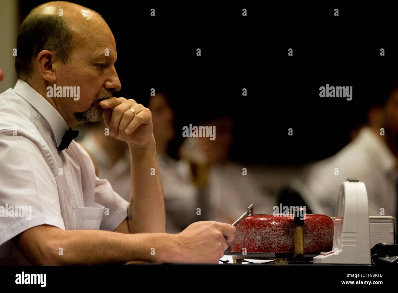 The timekeeper watches the clock at Splott Amateur Boxing Club ...