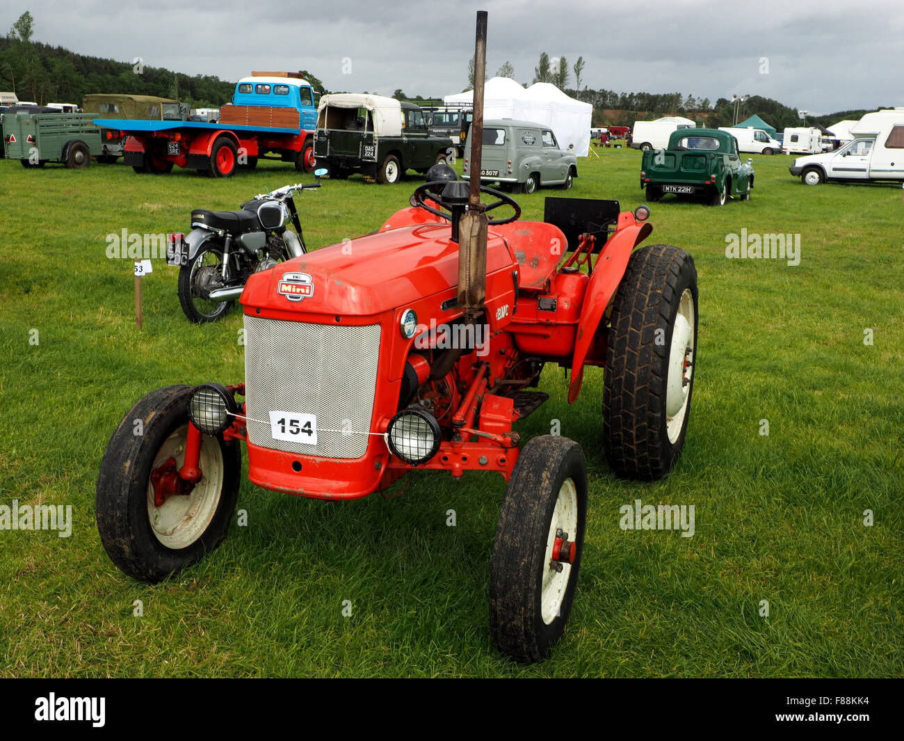 Resplendent hi-res stock photography and images - Alamy