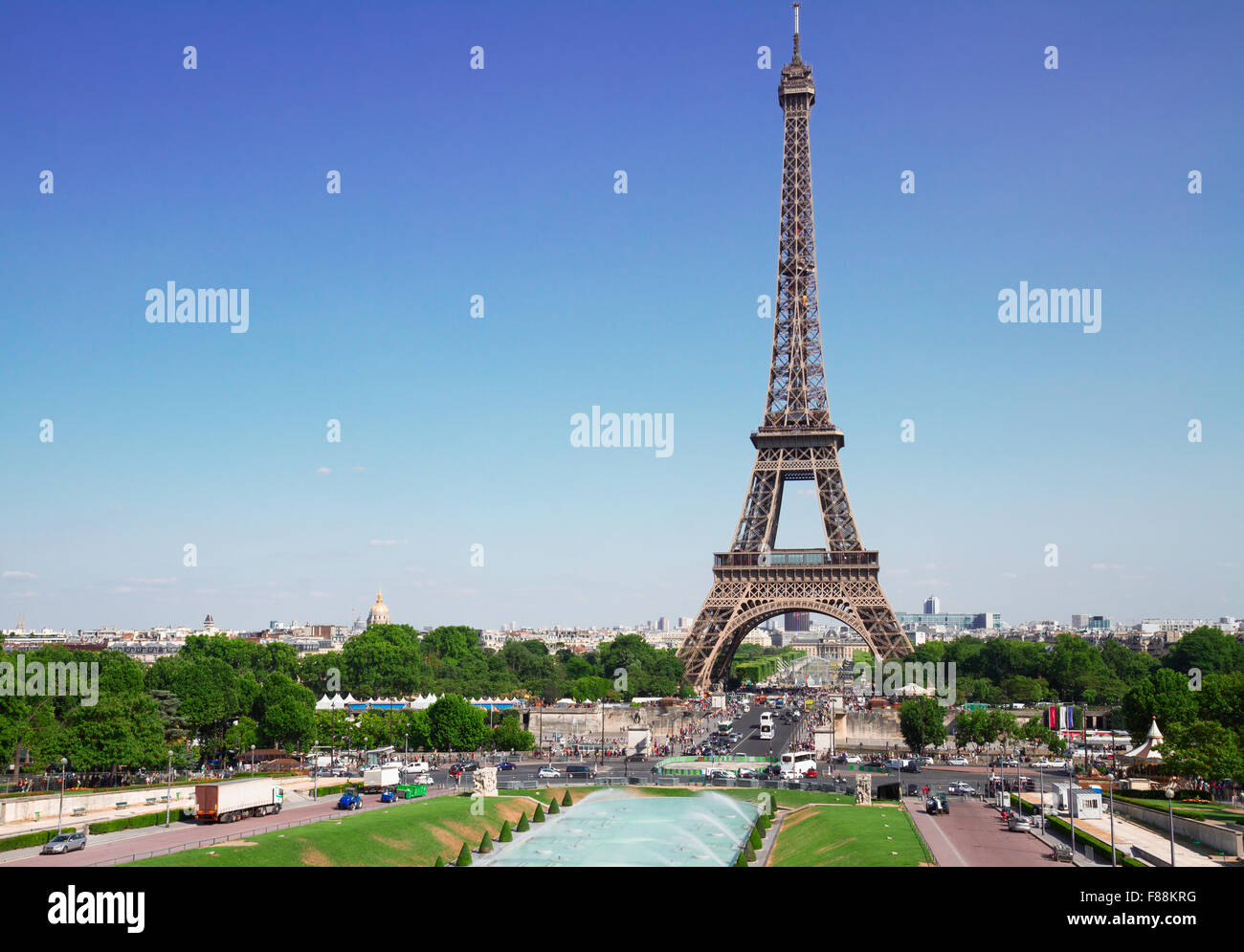 Eiffel Tower and Paris cityscape Stock Photo - Alamy