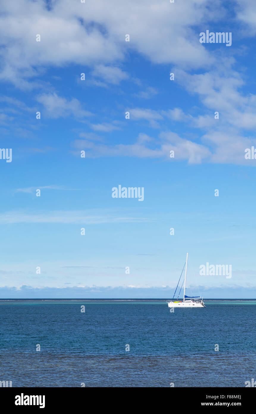 Boat in lagoon of Mana Island, Mamanuca Islands, Fiji Stock Photo - Alamy
