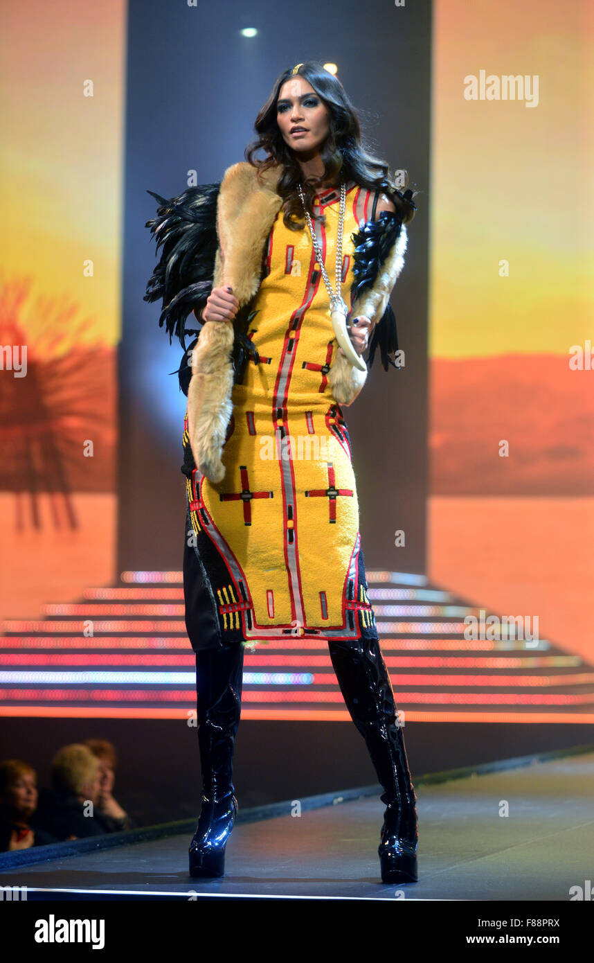 Models on the Catwalk at the The Clothes Show 2015 At The NEC Arena ...