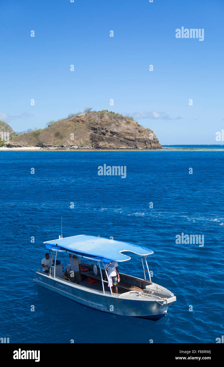 Boat off Mantaray Island Resort, Nanuya Balavu Island, Yasawa Islands ...