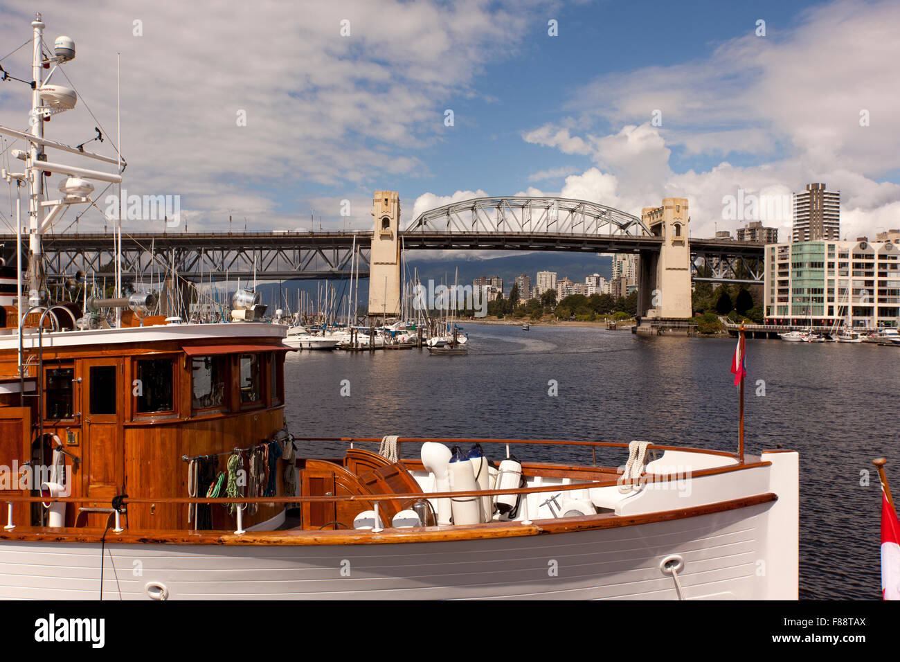 Burrard street bridge view hi-res stock photography and images - Alamy