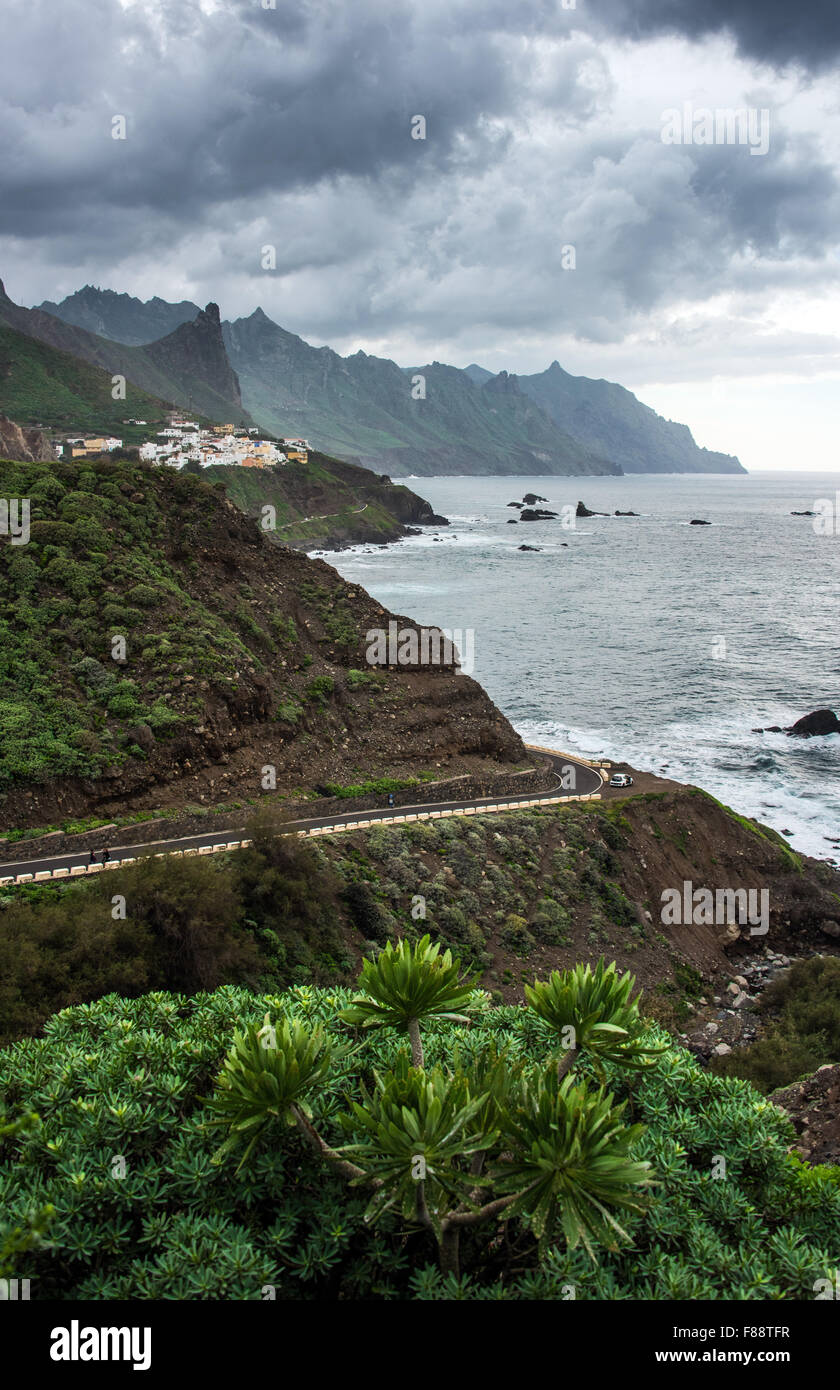 Almaciga, Spain. 29th Nov, 2015. The mountain landscape of Las Montanas ...