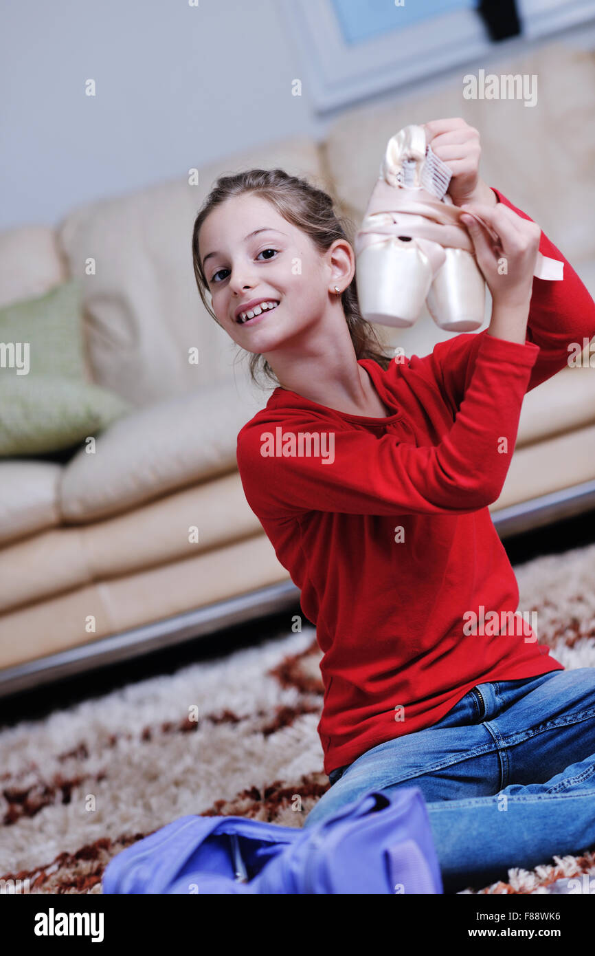 ballet girl exercise and learn at home Stock Photo - Alamy