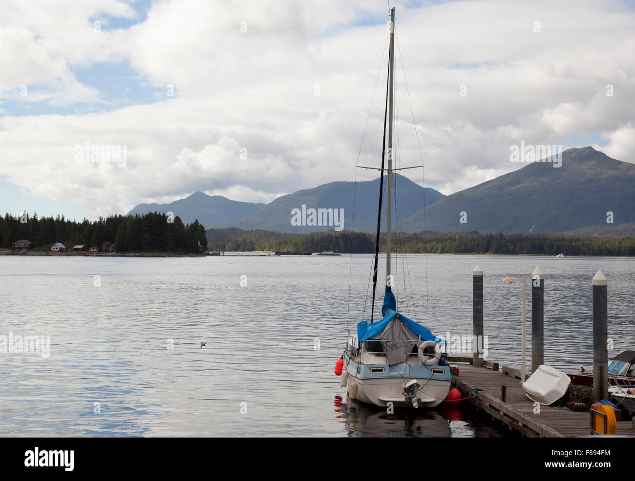 Mirror lake with sailboat hi-res stock photography and images - Alamy