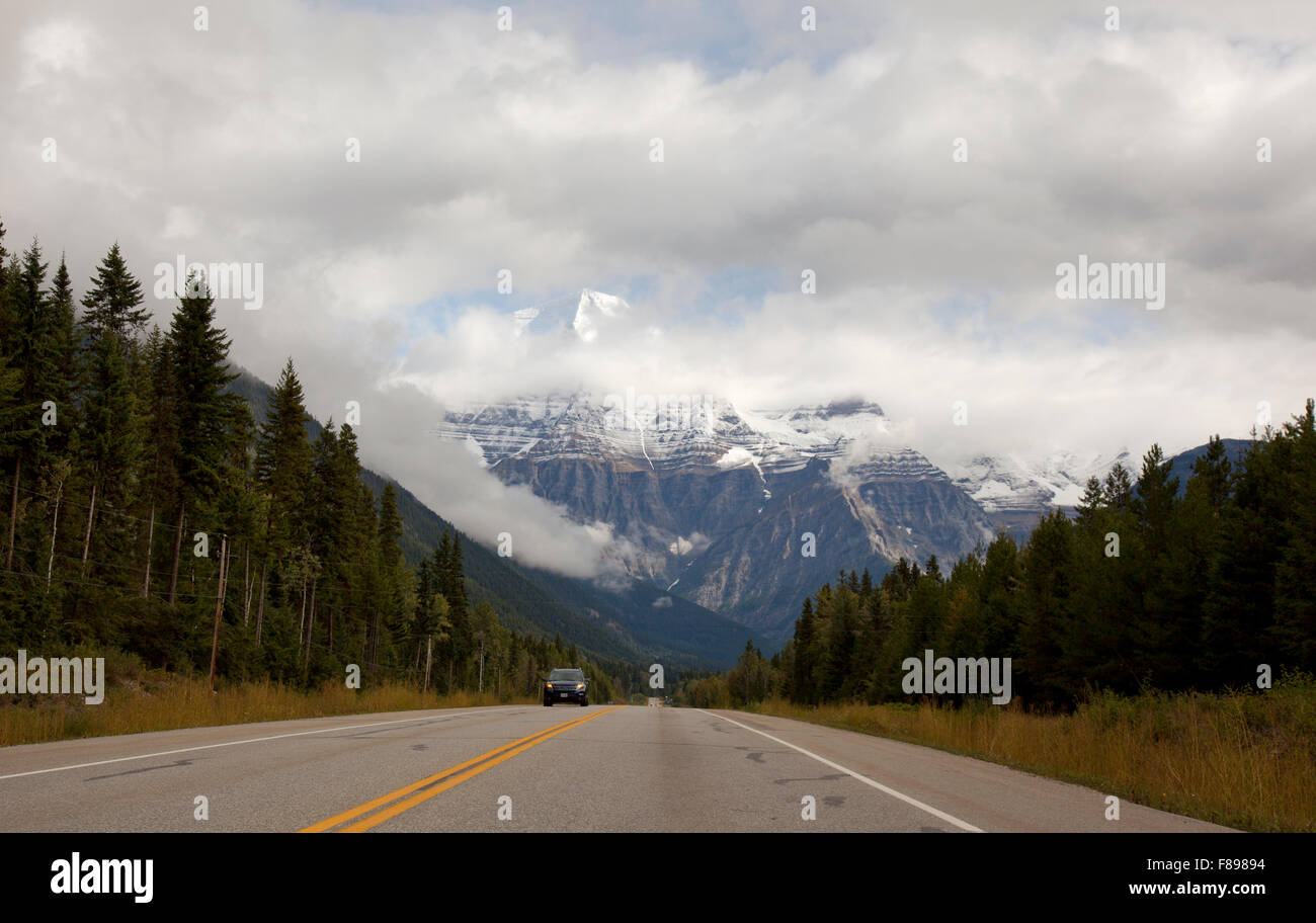 mount robson, bc, canada Stock Photo - Alamy