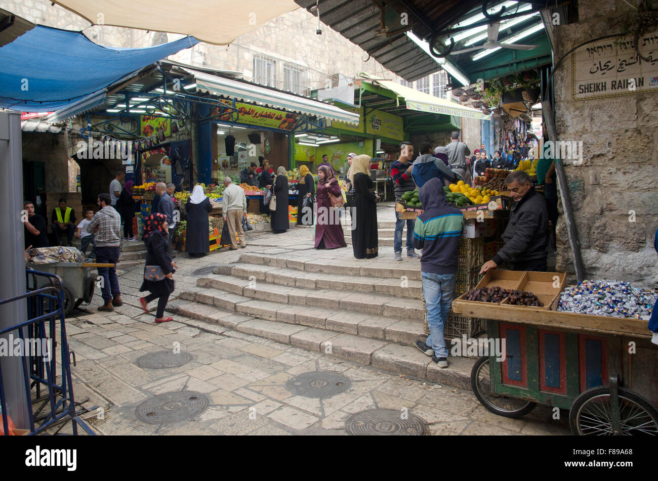 Jerusalem street scene hi-res stock photography and images - Alamy