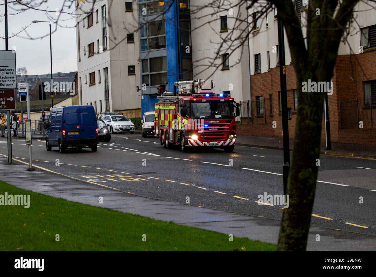 Scottish Fire And Rescue Service Fire Engine responding to a 999 ...