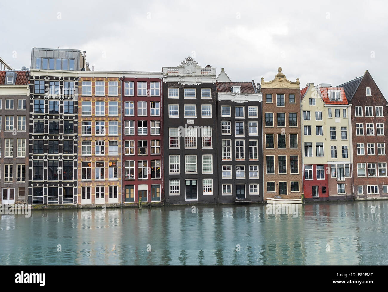 Traditional amsterdam building hi-res stock photography and images - Alamy