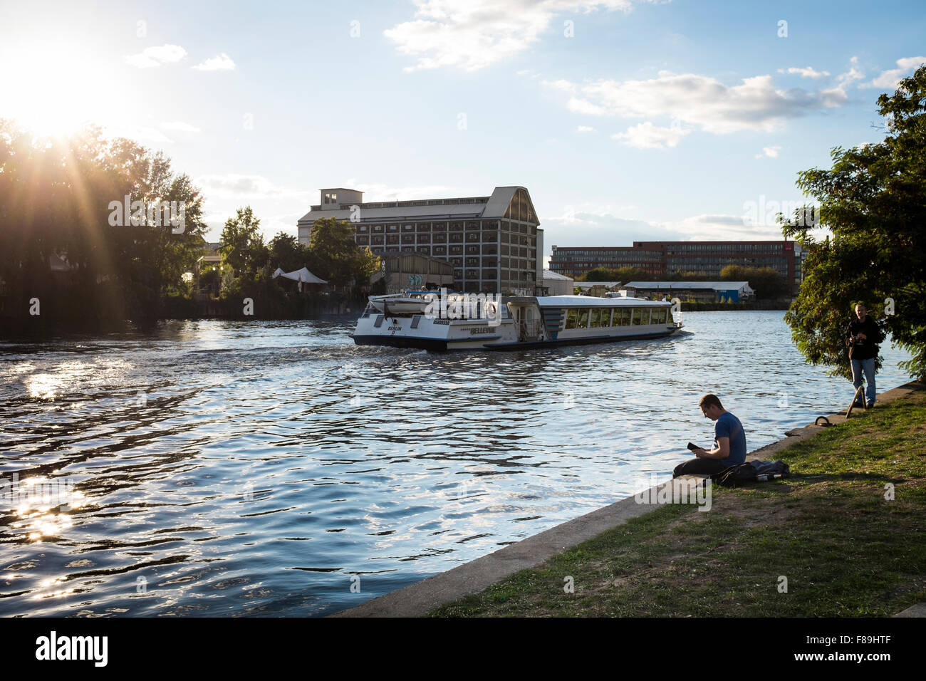Spree river banks berlin hi-res stock photography and images - Alamy