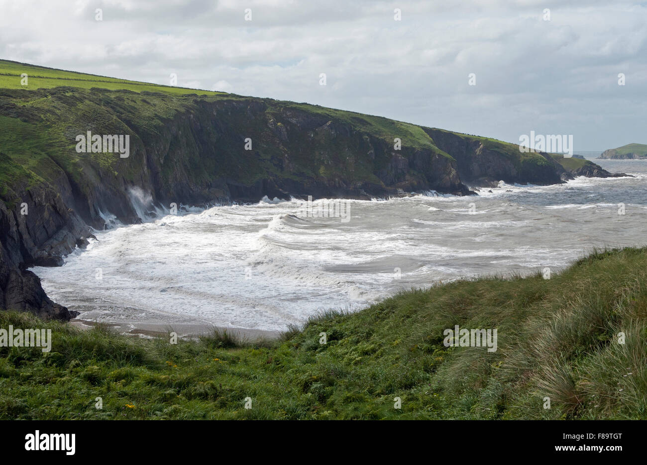 Coast of ceredigion bay hi-res stock photography and images - Alamy