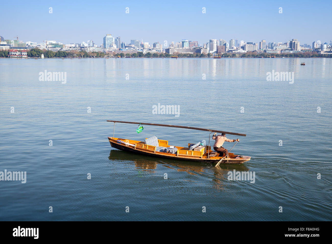 Chinese wooden boat hi-res stock photography and images - Alamy