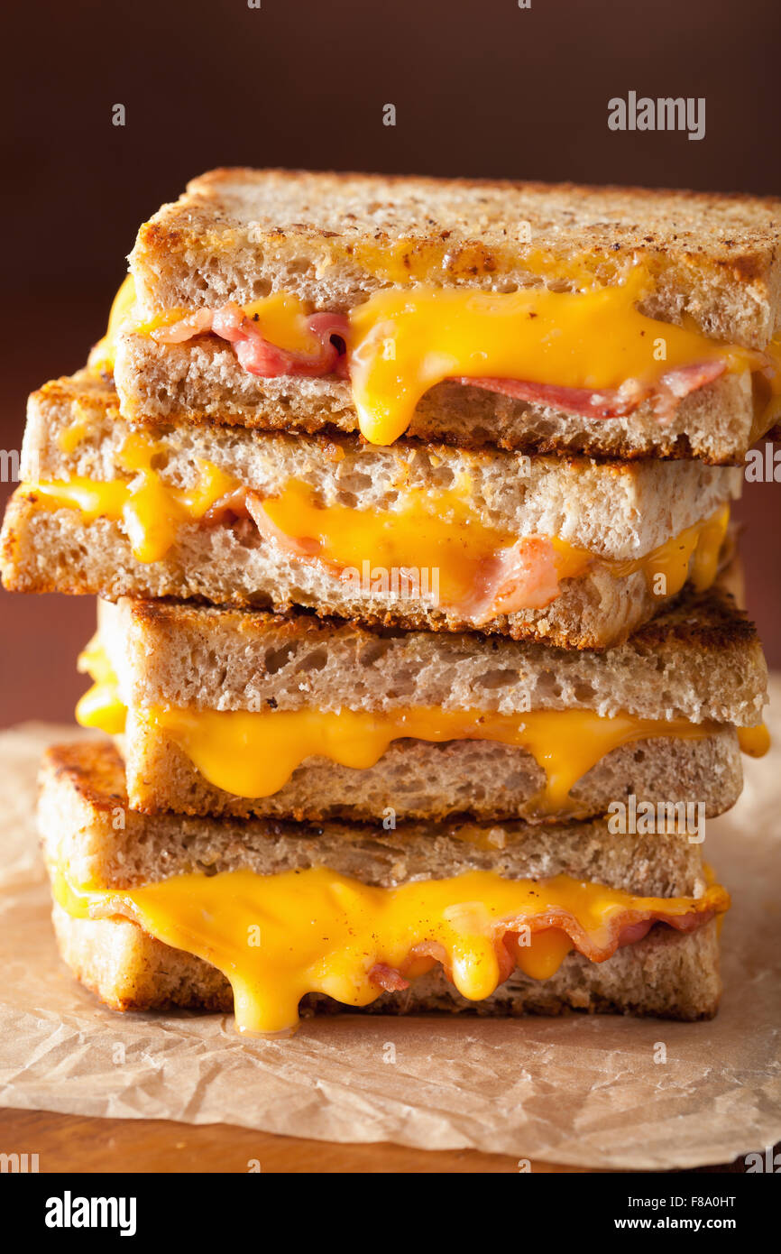 Grilled cheese and bacon sandwich hi-res stock photography and images ...