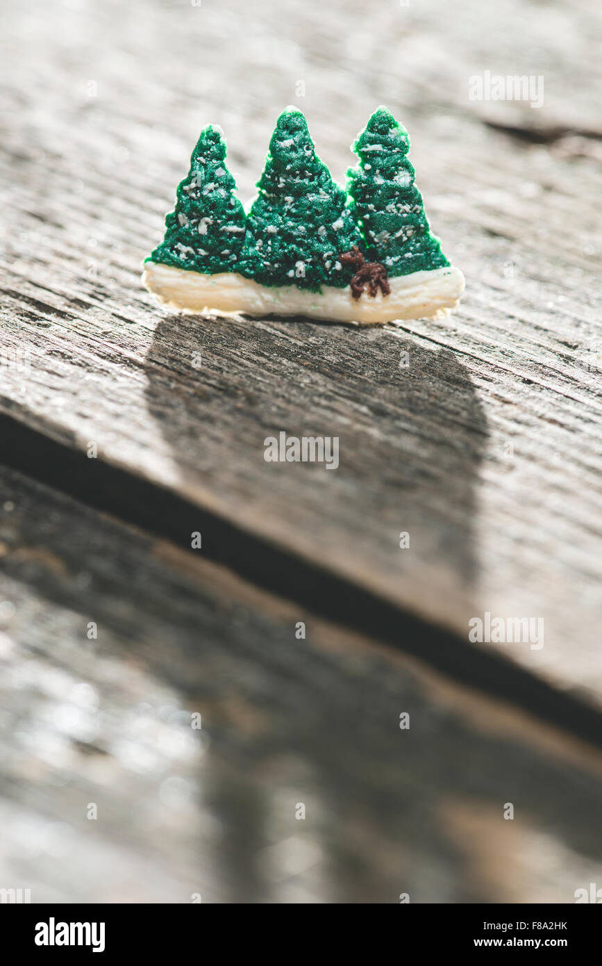 Miniature figures of pine trees during the winter Stock Photo - Alamy