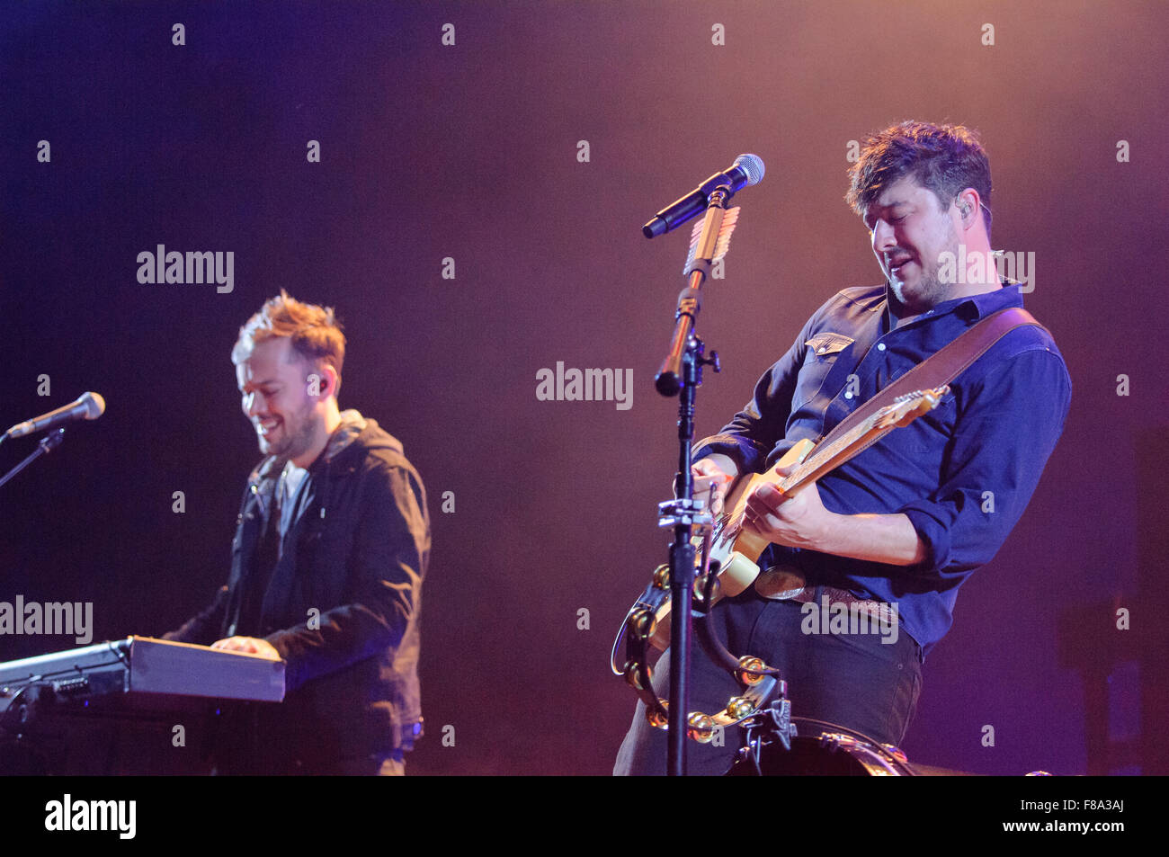 Ben lovett mumford sons performs hi-res stock photography and images ...