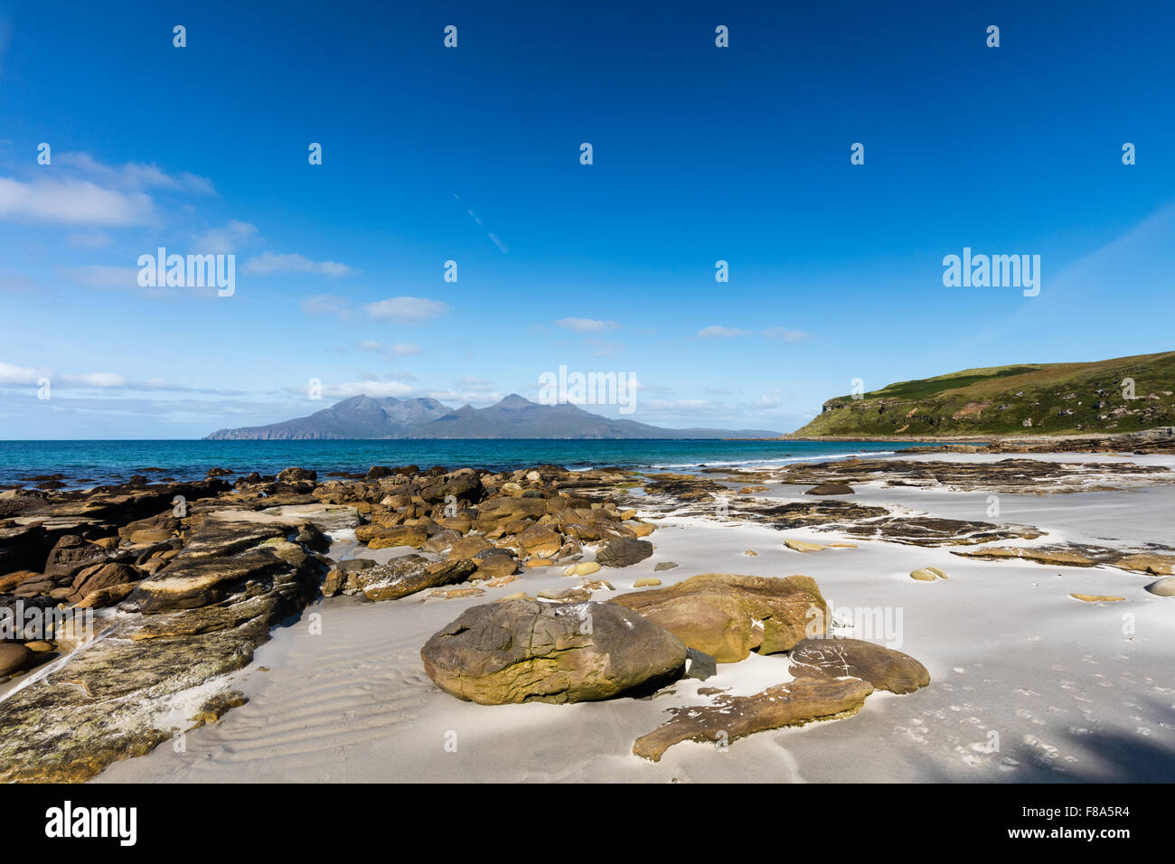 Singing sands isle eigg small hi-res stock photography and images - Alamy