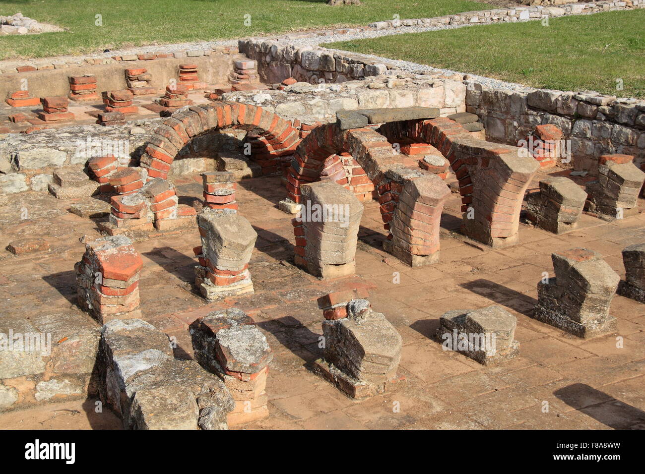 Tepidarium and Caldarium, Cerro da Vila Roman archaeological site and ...