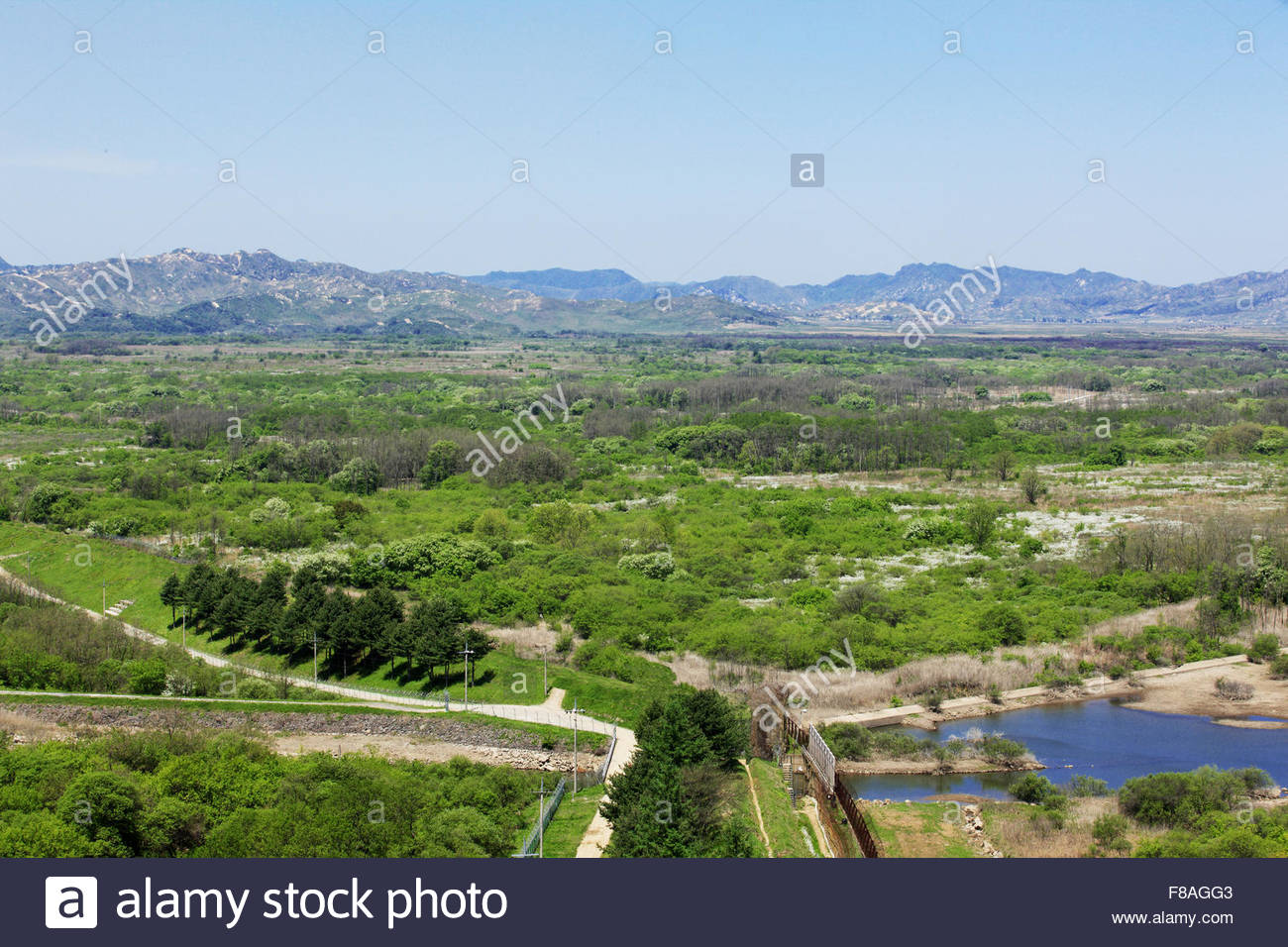 Dmz Line Stock Photos & Dmz Line Stock Images - Alamy