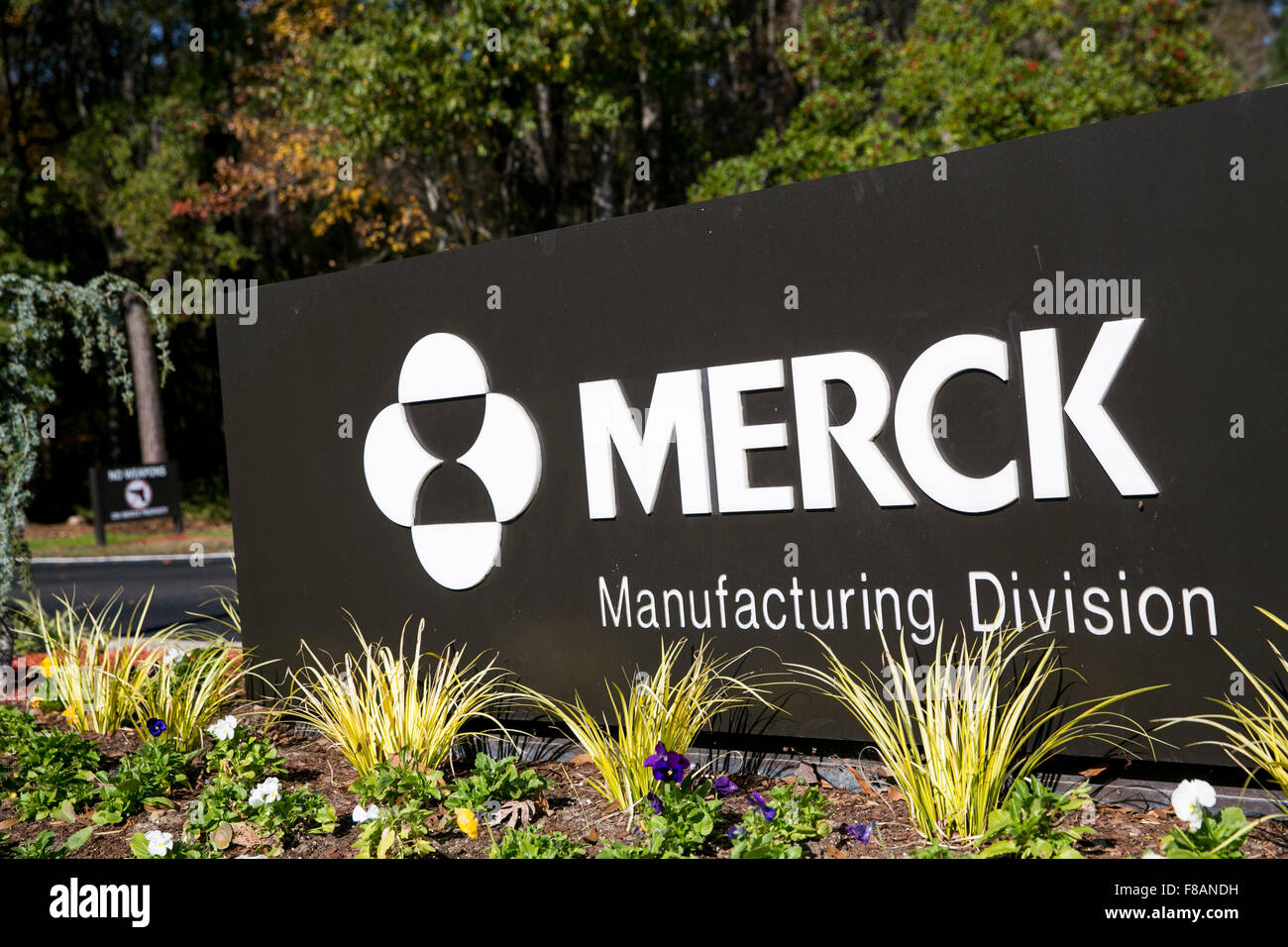 Merck pharmaceuticals hi-res stock photography and images - Alamy