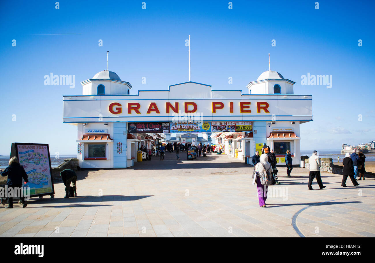 Super mare grand pier beach hi-res stock photography and images - Alamy