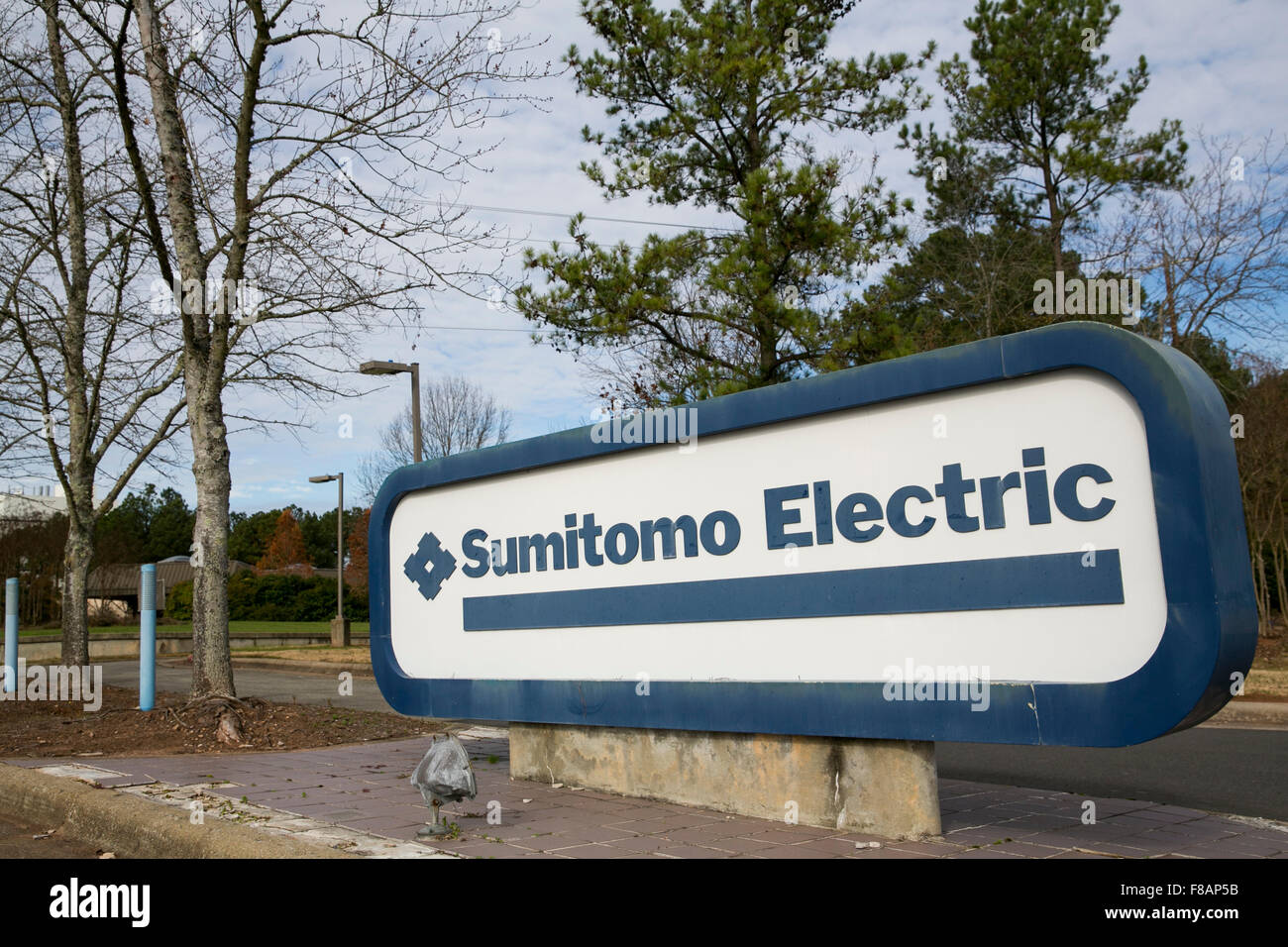 Sumitomo electric logo hi-res stock photography and images - Alamy
