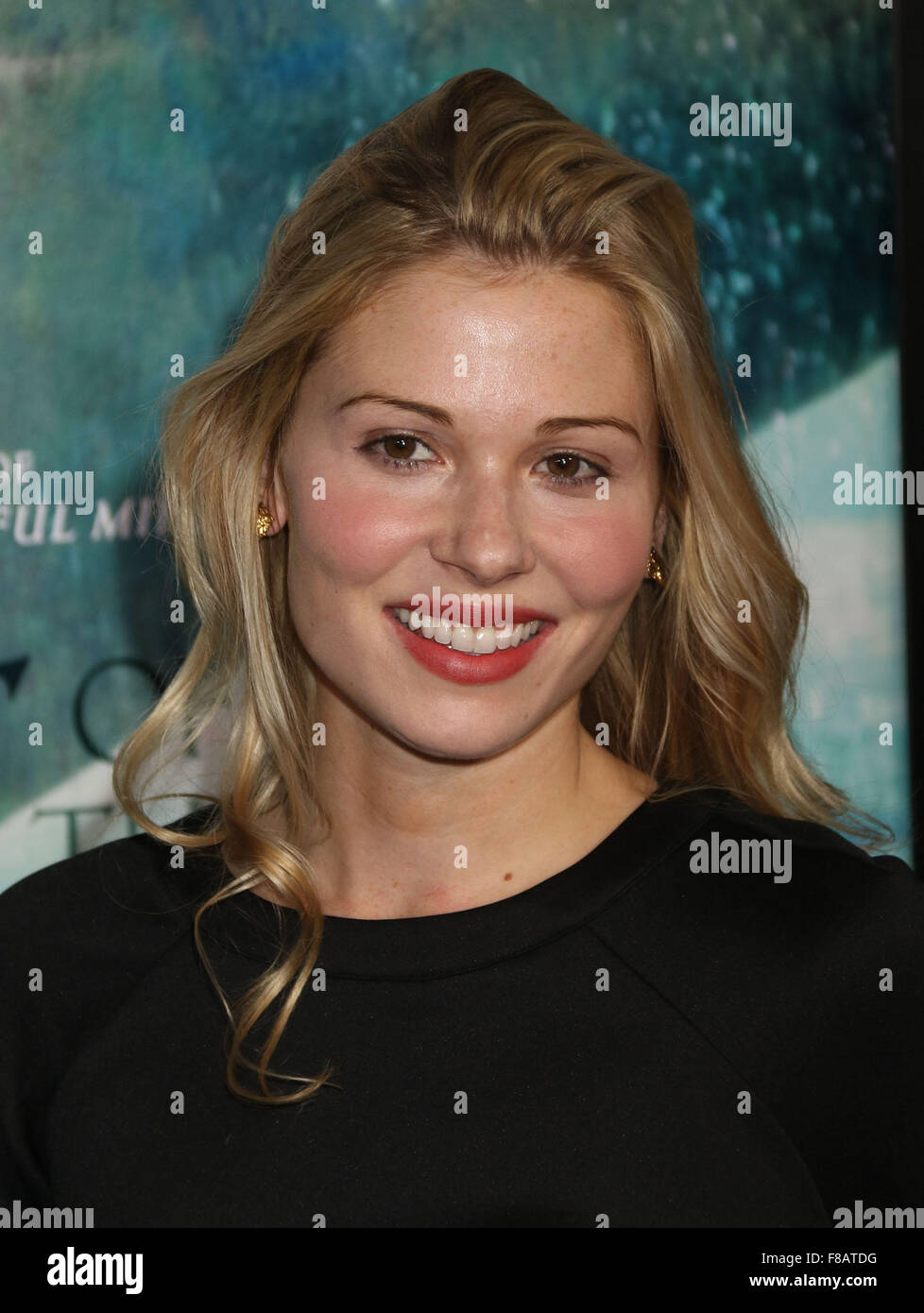 New York, New York, USA. 7th Dec, 2015. Actress COMFORT CLINTON attends ...