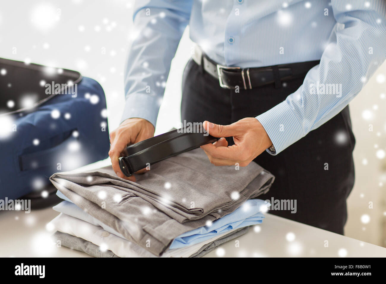 Packing clothes hi-res stock photography and images - Alamy