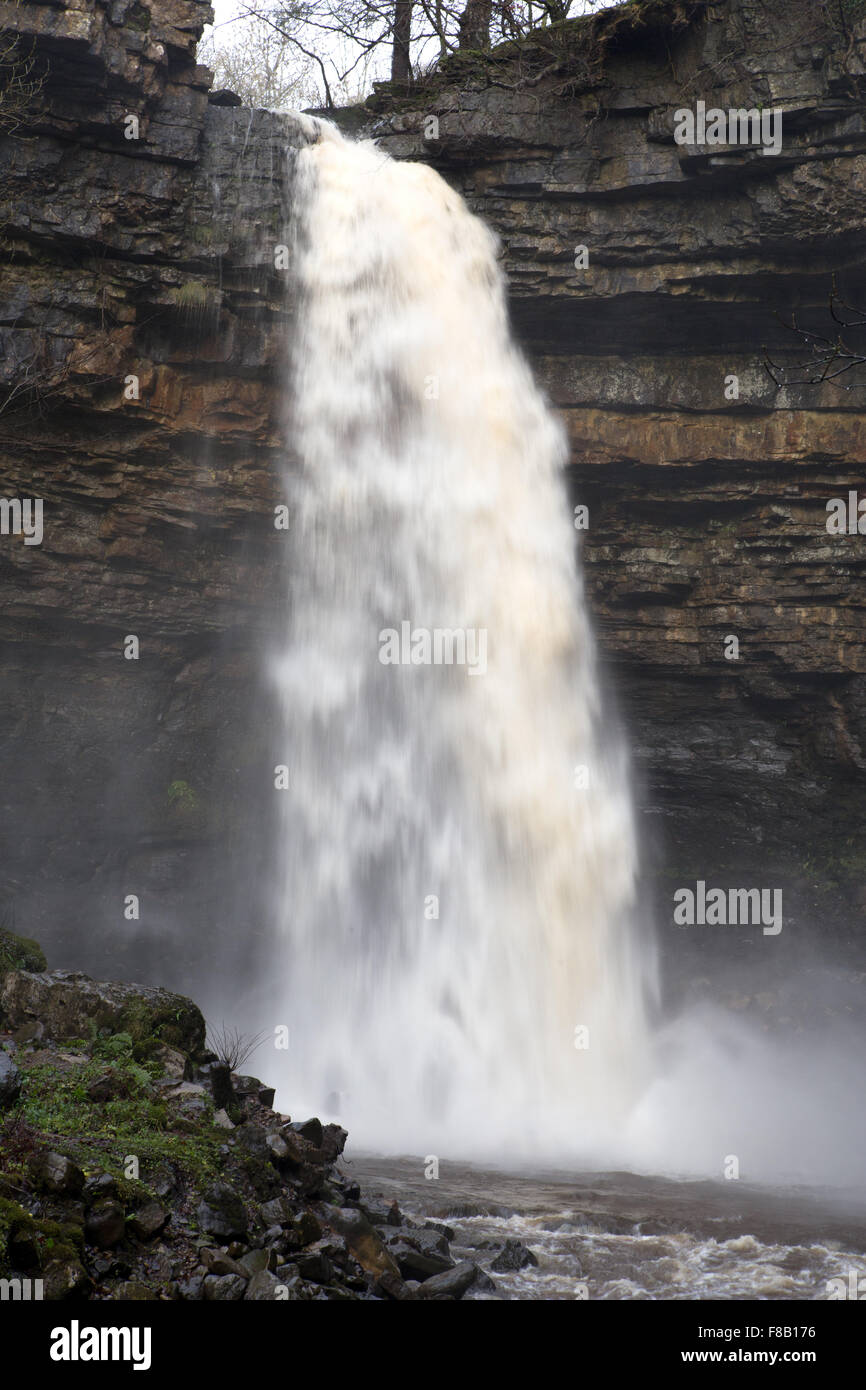 Hardraw Force, the largest single drop waterfall in England Stock Photo ...