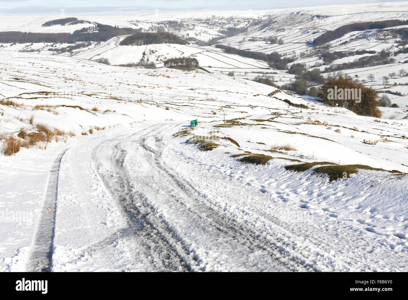 Gradient slope road sign hi-res stock photography and images - Alamy