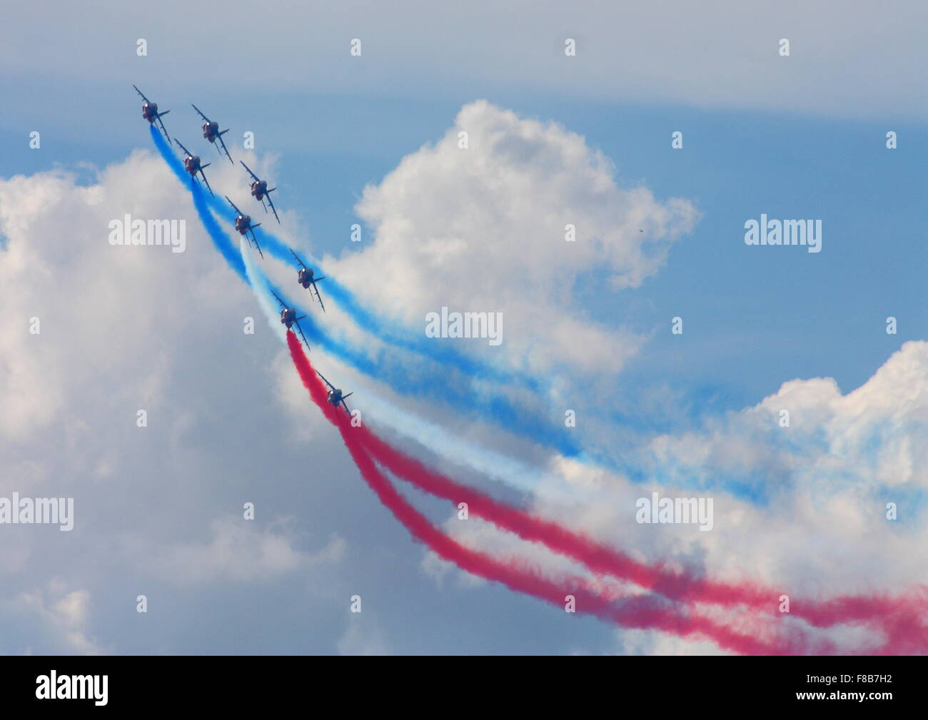 Red arrows smoke hi-res stock photography and images - Alamy