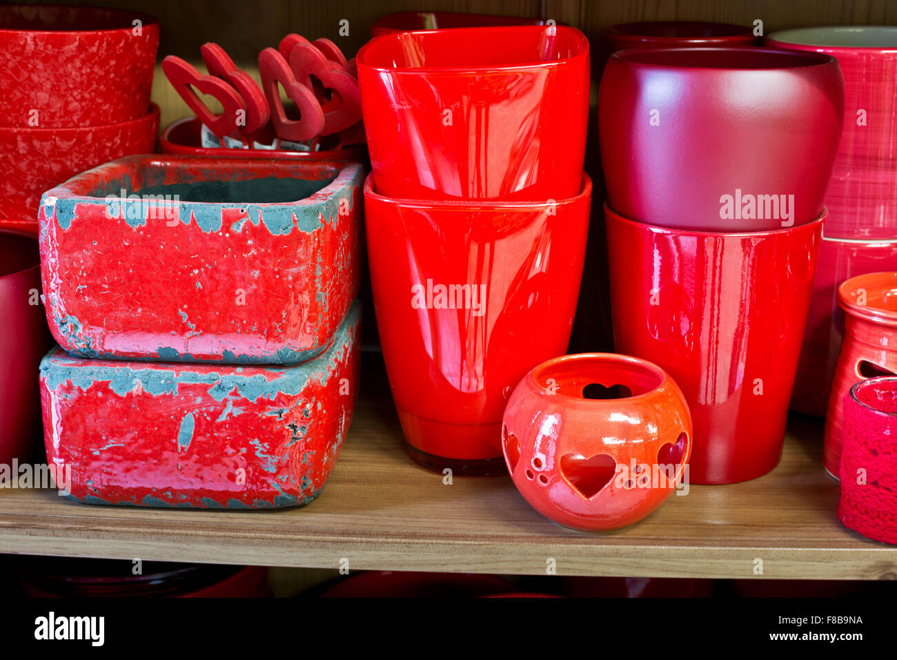 Clay planter pots hi-res stock photography and images - Alamy