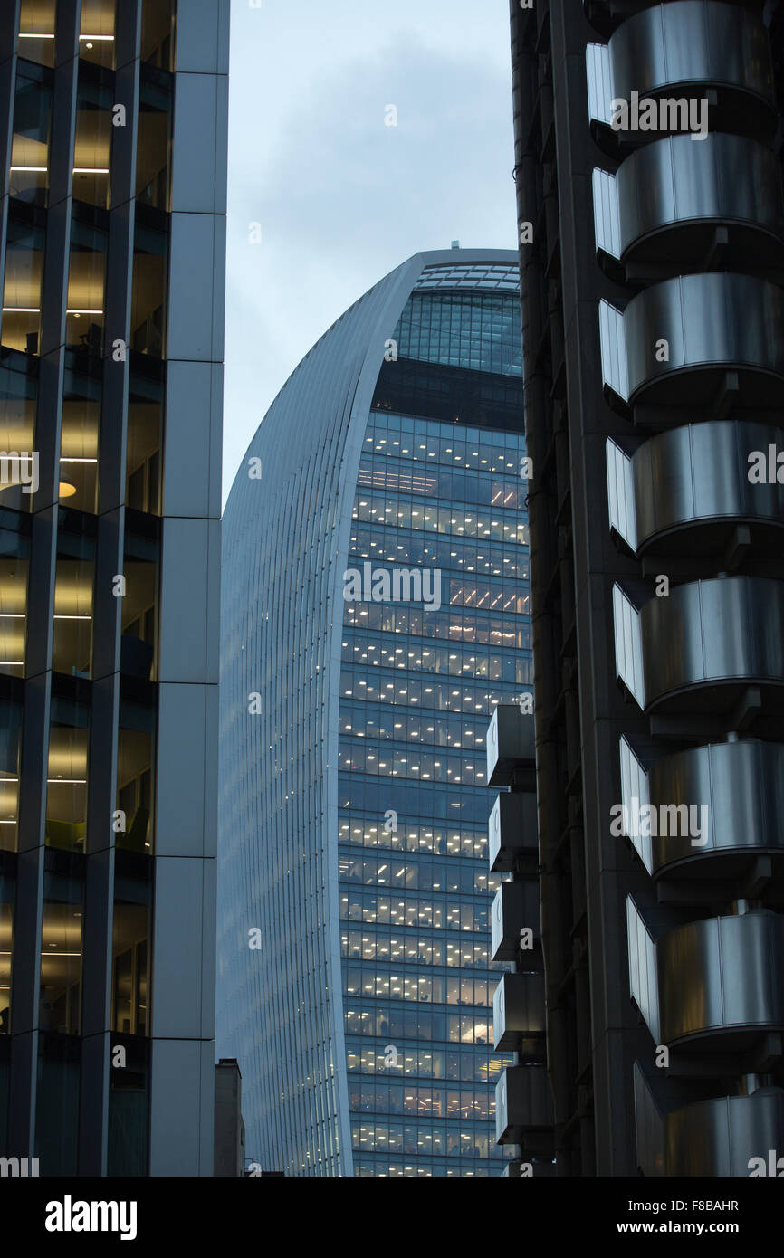 Walkie talkie buildings hi-res stock photography and images - Alamy