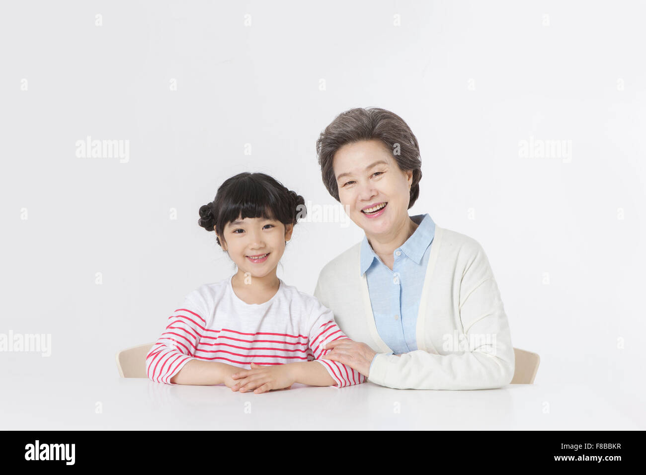 Girl staring forward at the camera hi-res stock photography and images ...