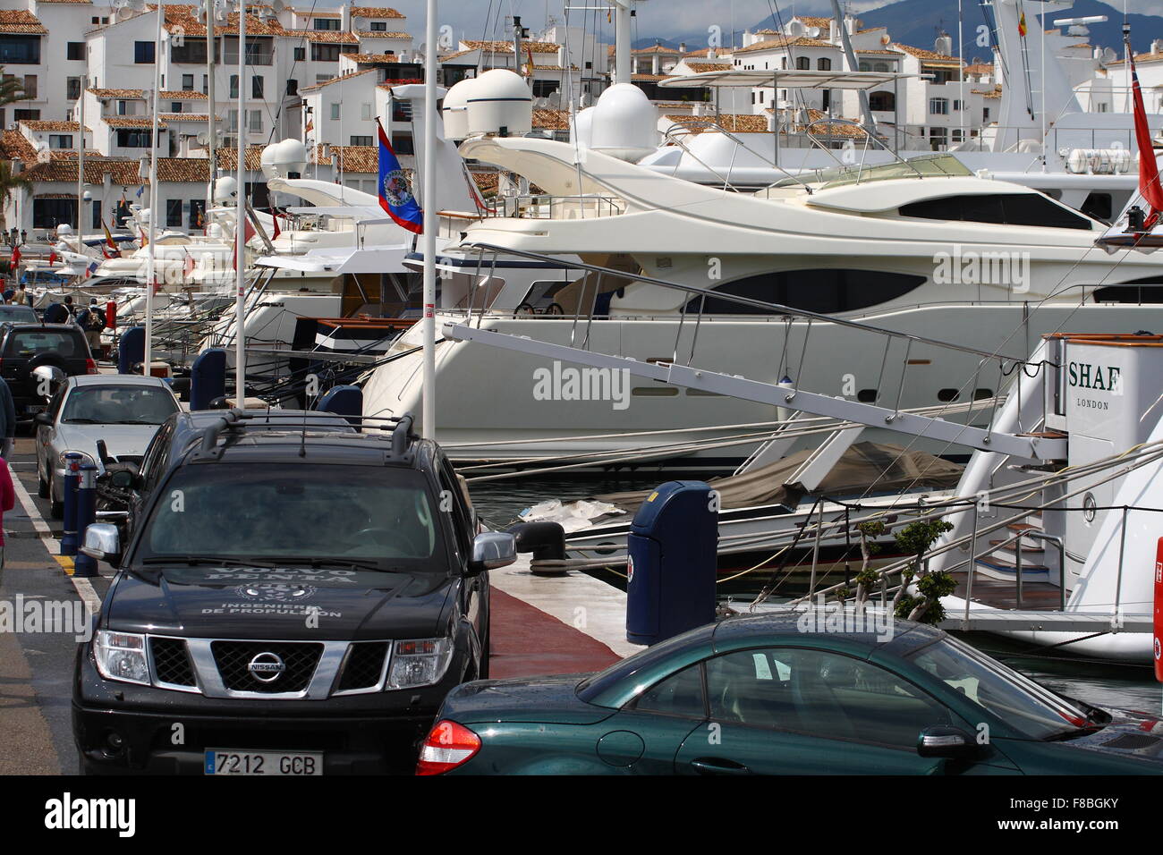 Port port puerto banus hi-res stock photography and images - Alamy