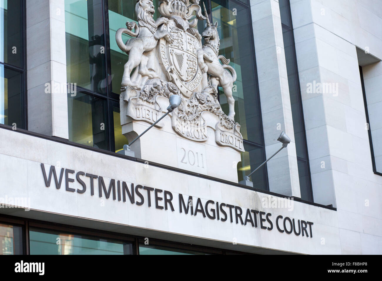 Westminster Magistrates Court mags sign gv outside Stock Photo - Alamy