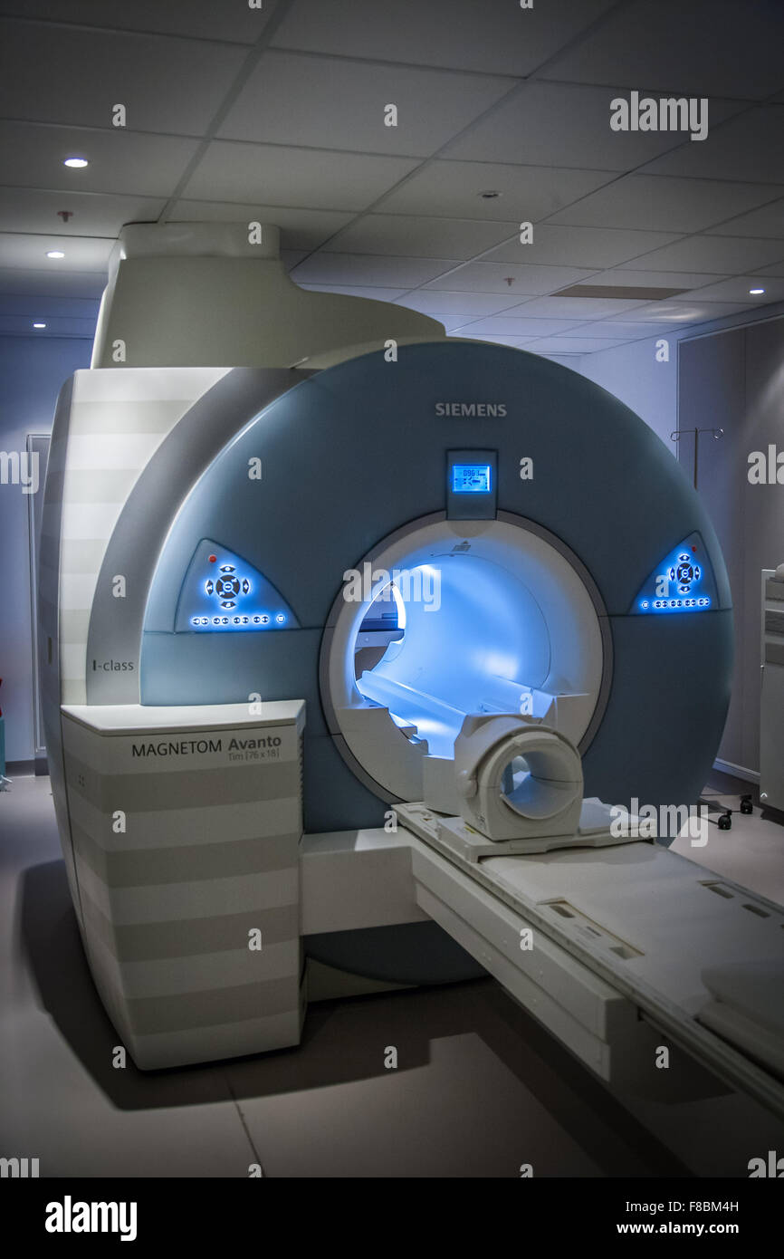 MRI scanner, MAGNETOM Avanto ® Stock Photo - Alamy