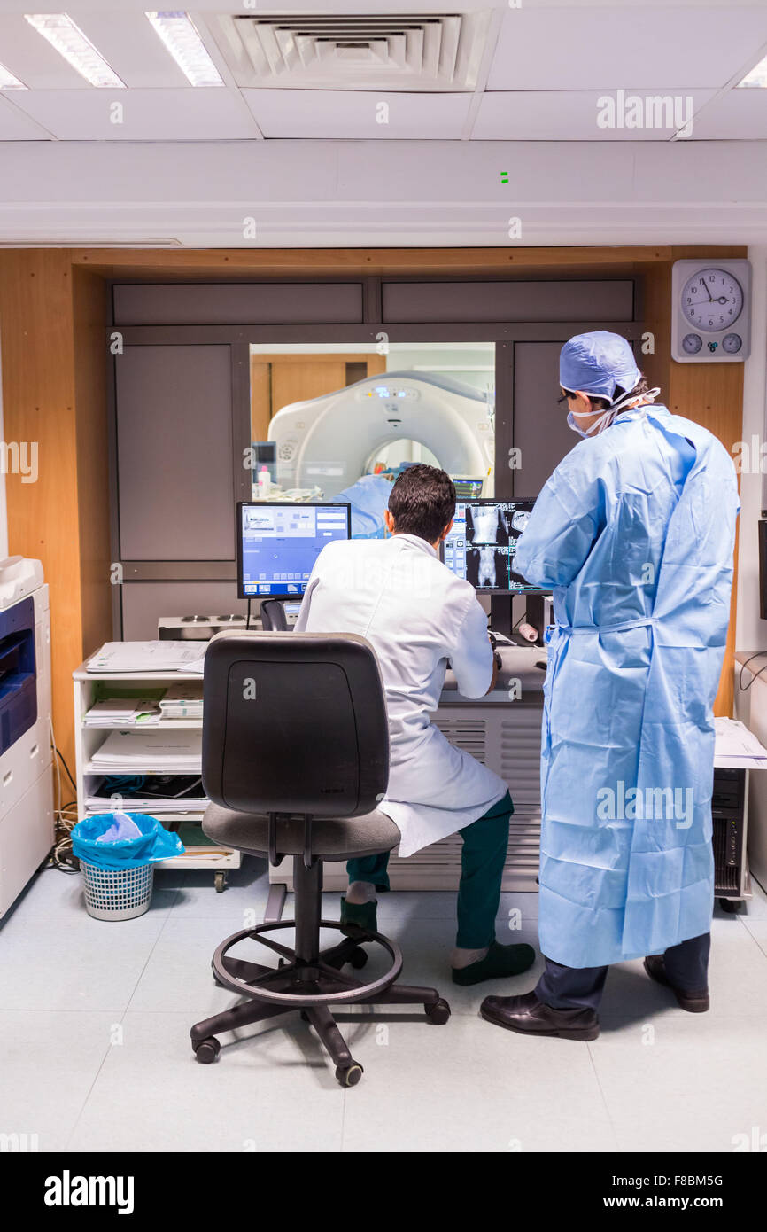 Radiofrequency ablation of a liver tumor Stock Photo - Alamy