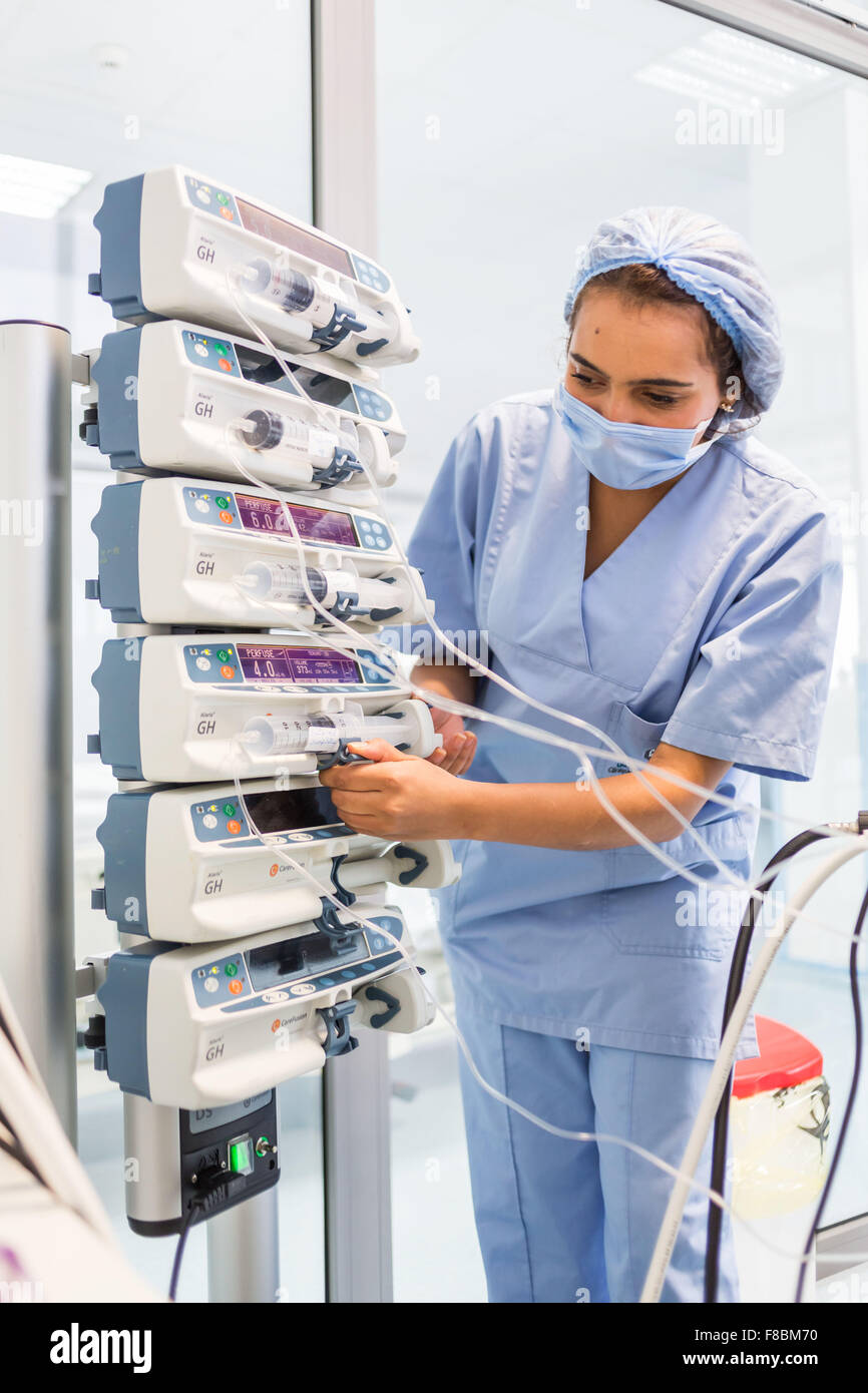 Electric syringe pump in intensive care unit Stock Photo - Alamy
