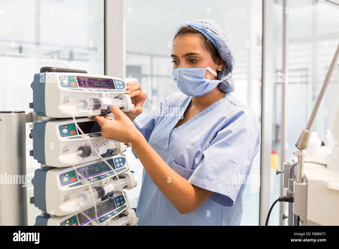 Electric syringe pump in intensive care unit Stock Photo - Alamy