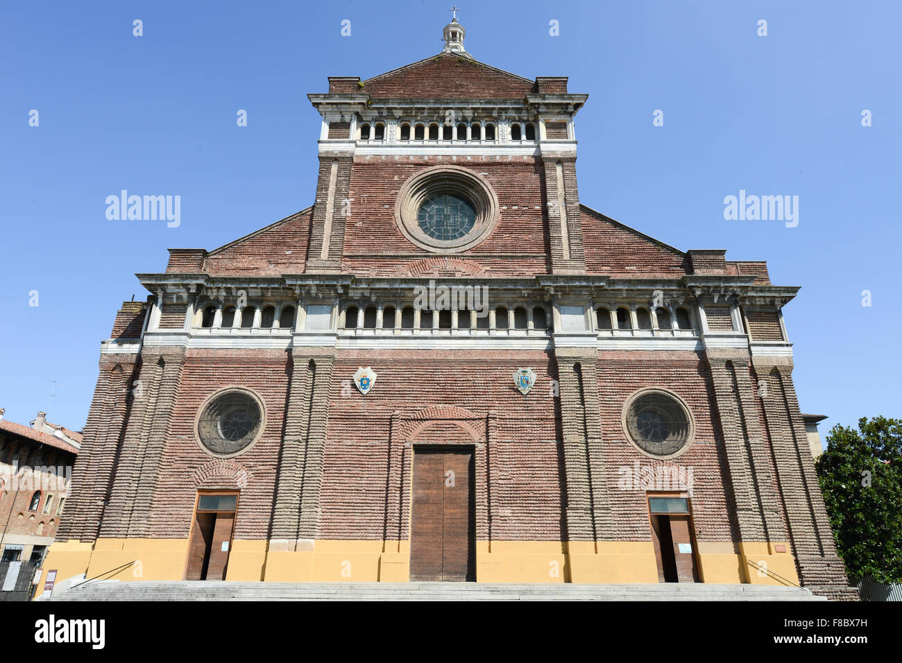 Pavia, Italy: Renaissance Cathedral, has a great octagonal dome masonry ...
