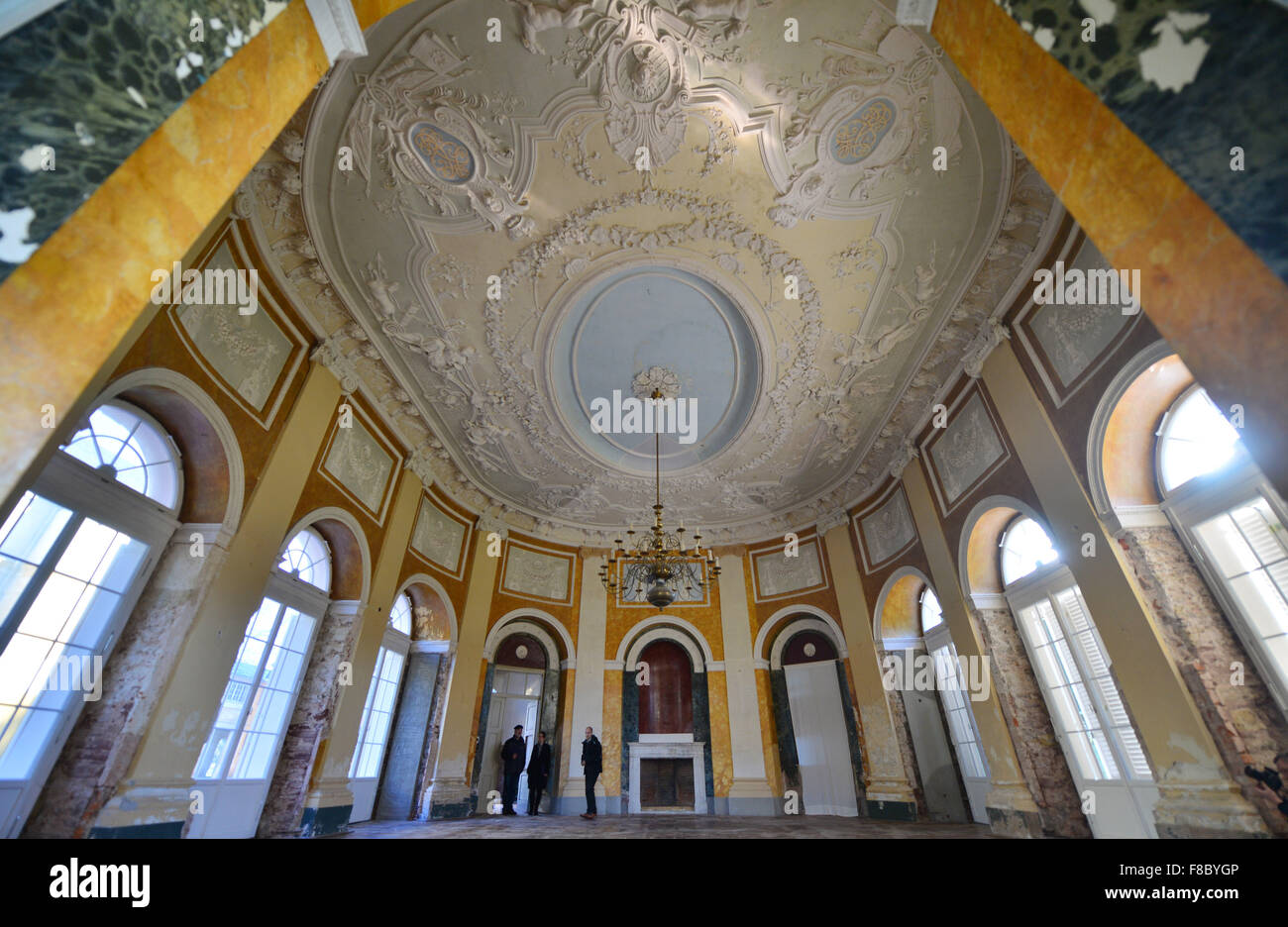 People visit the Telemann Hall of the Wilhelmsthal castle in ...