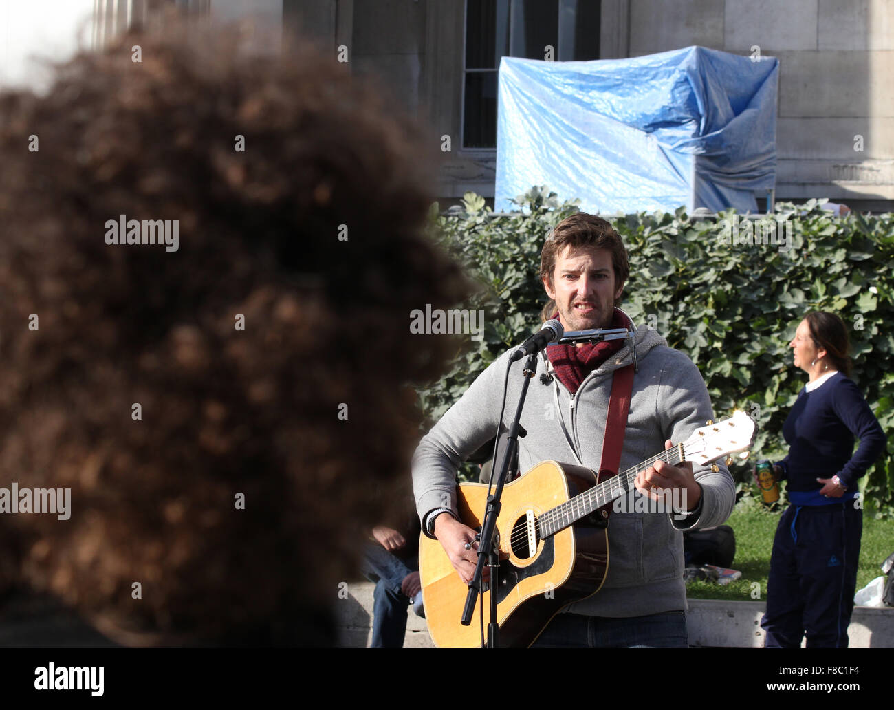 One man band busker musician hi-res stock photography and images - Alamy