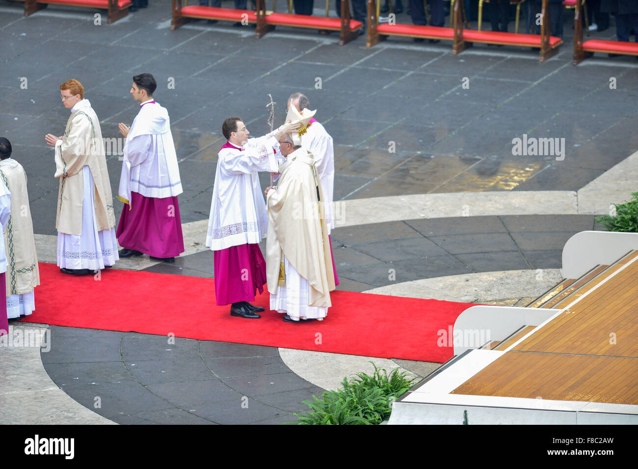 Pope francis rome hi-res stock photography and images - Alamy