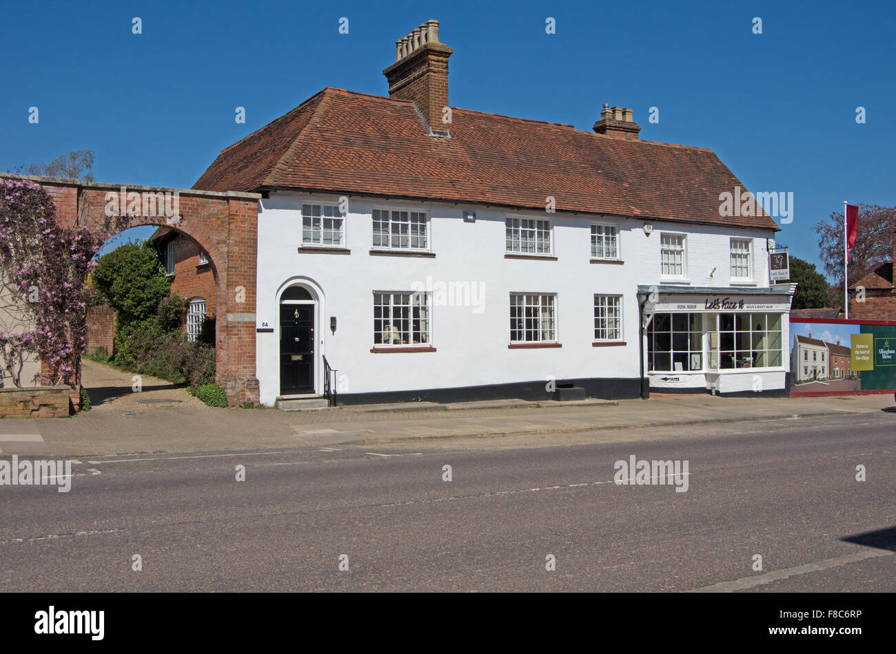 Odiham, Hampshire, England, Building and Shop Stock Photo - Alamy