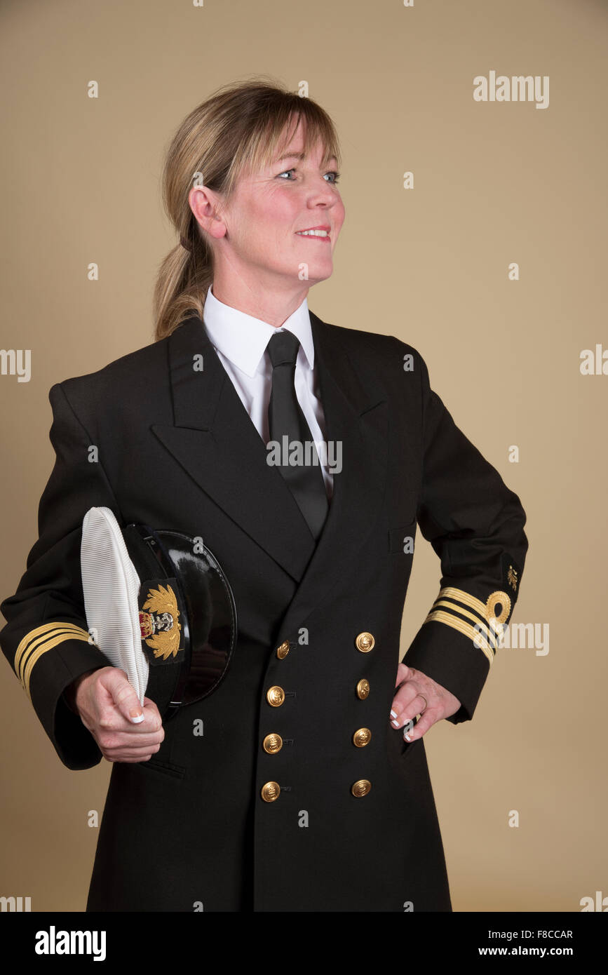 Woman wearing military uniform hi-res stock photography and images - Alamy