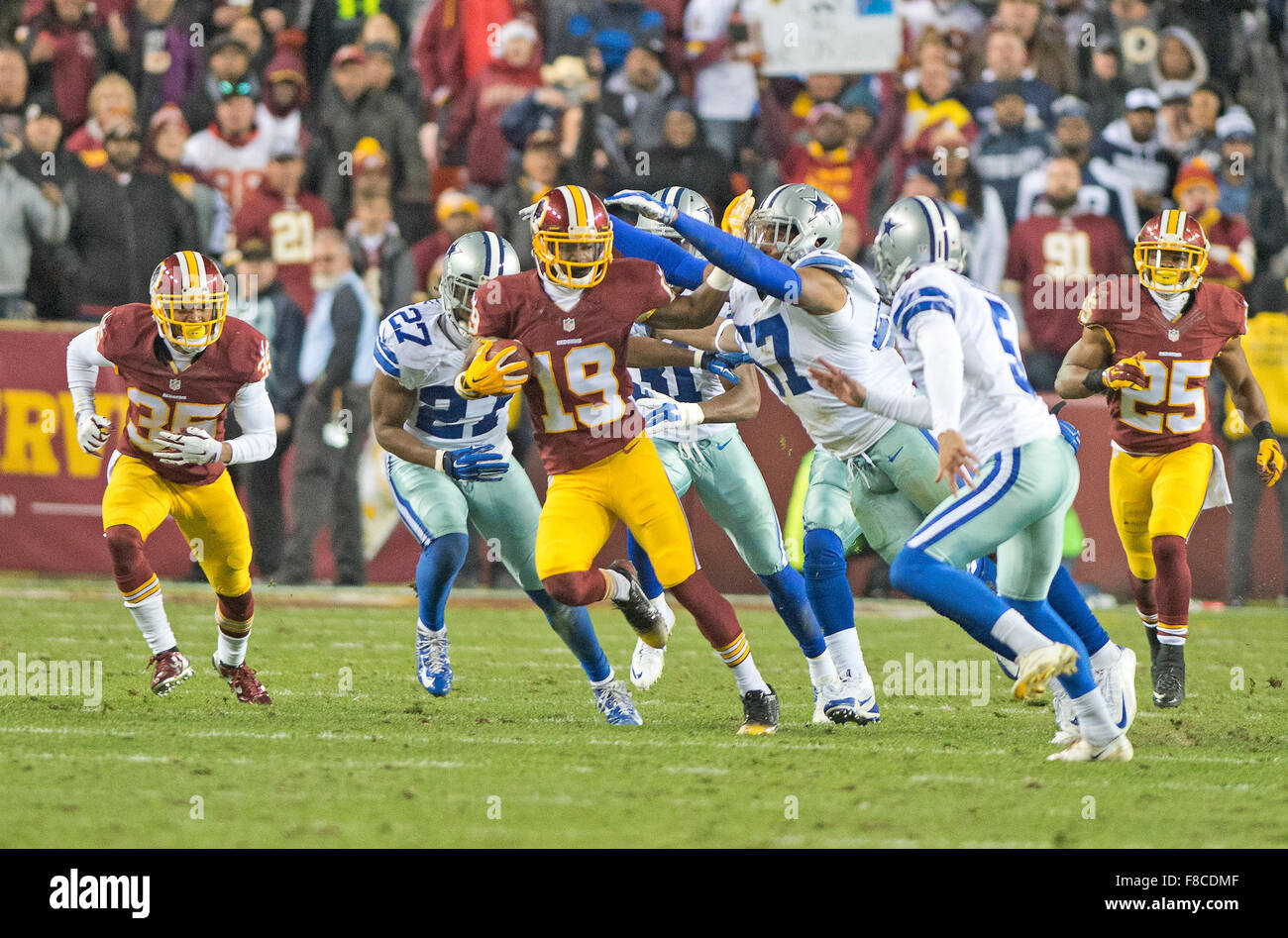 Washington Redskins wide receiver Rashad Ross (19) returns a kick-off ...