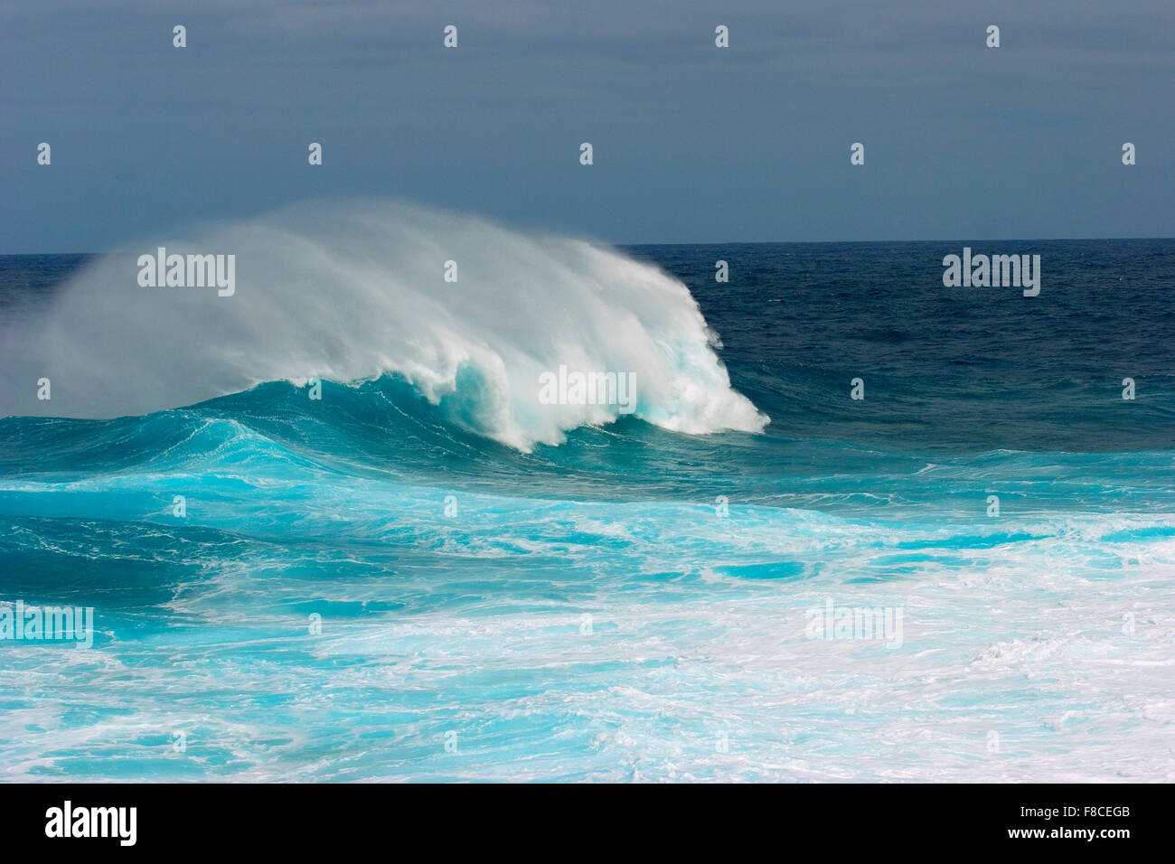 big ocean surge Stock Photo - Alamy